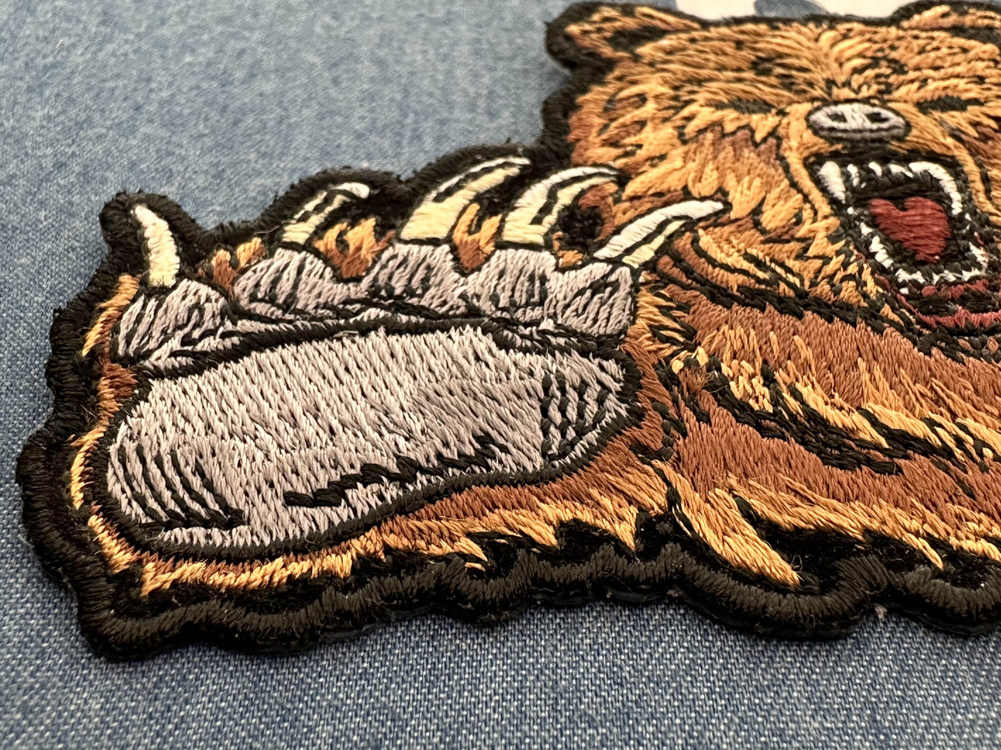 Brown Bear Claws Iron on Patch - Iron on Bear Patches by Ivamis Patches