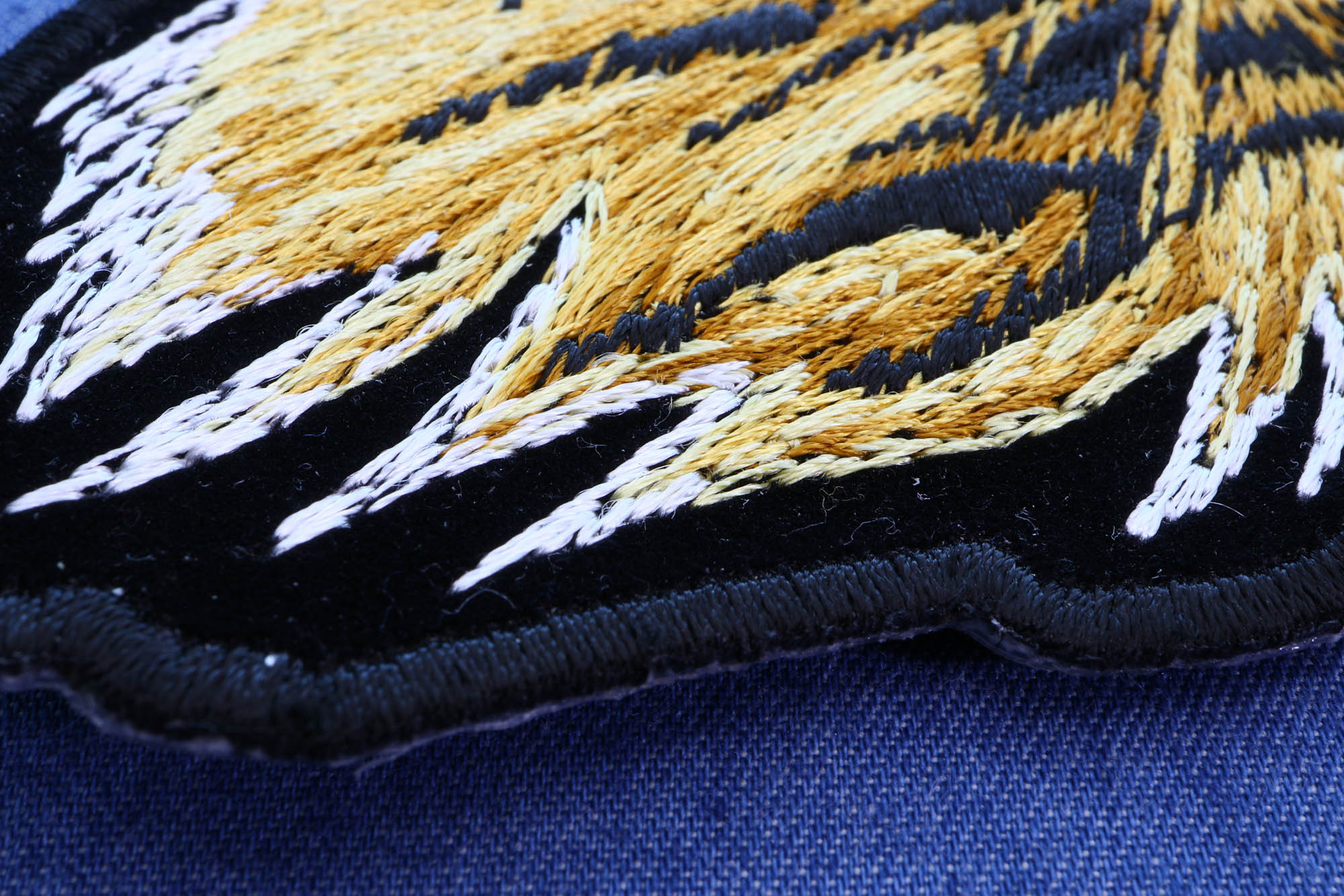 Wolf Patch for Sewing or Ironing on to Clothes by Ivamis Patches