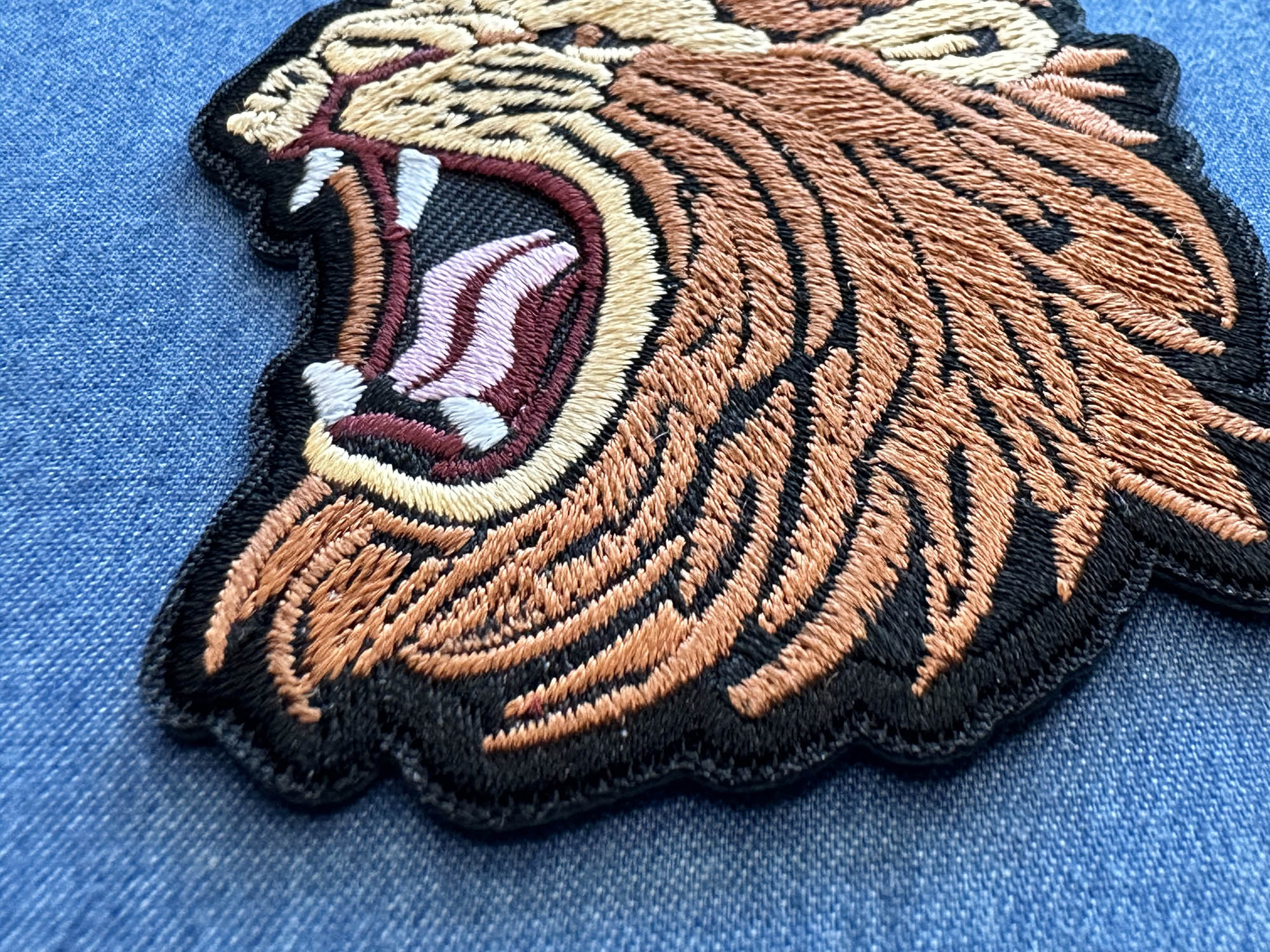 Screaming Lion Iron on Patch by Ivamis Patches