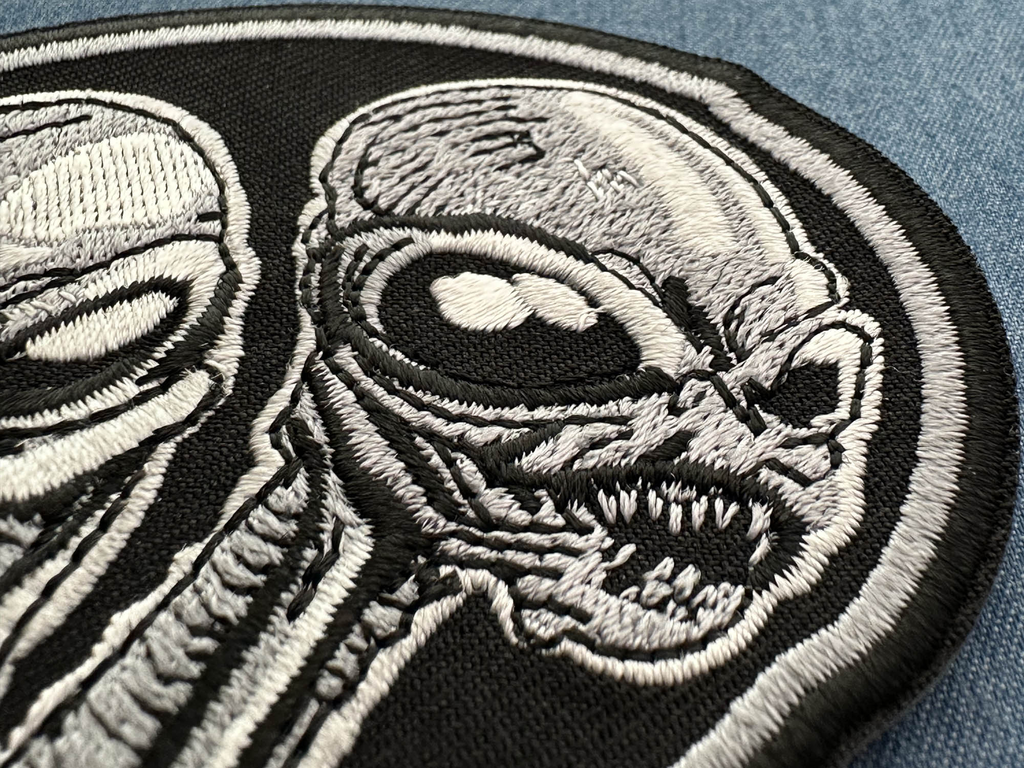Two Aliens Patch - Iron on Novelty Patches by Ivamis Patches