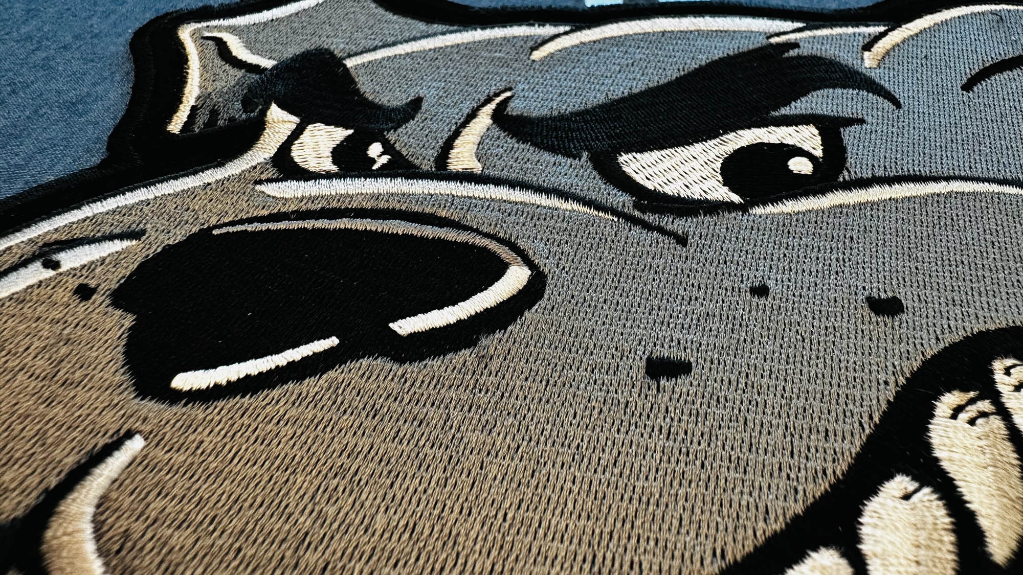 Bulldog Patch, Large Animal Patches for Jackets by Ivamis Patches