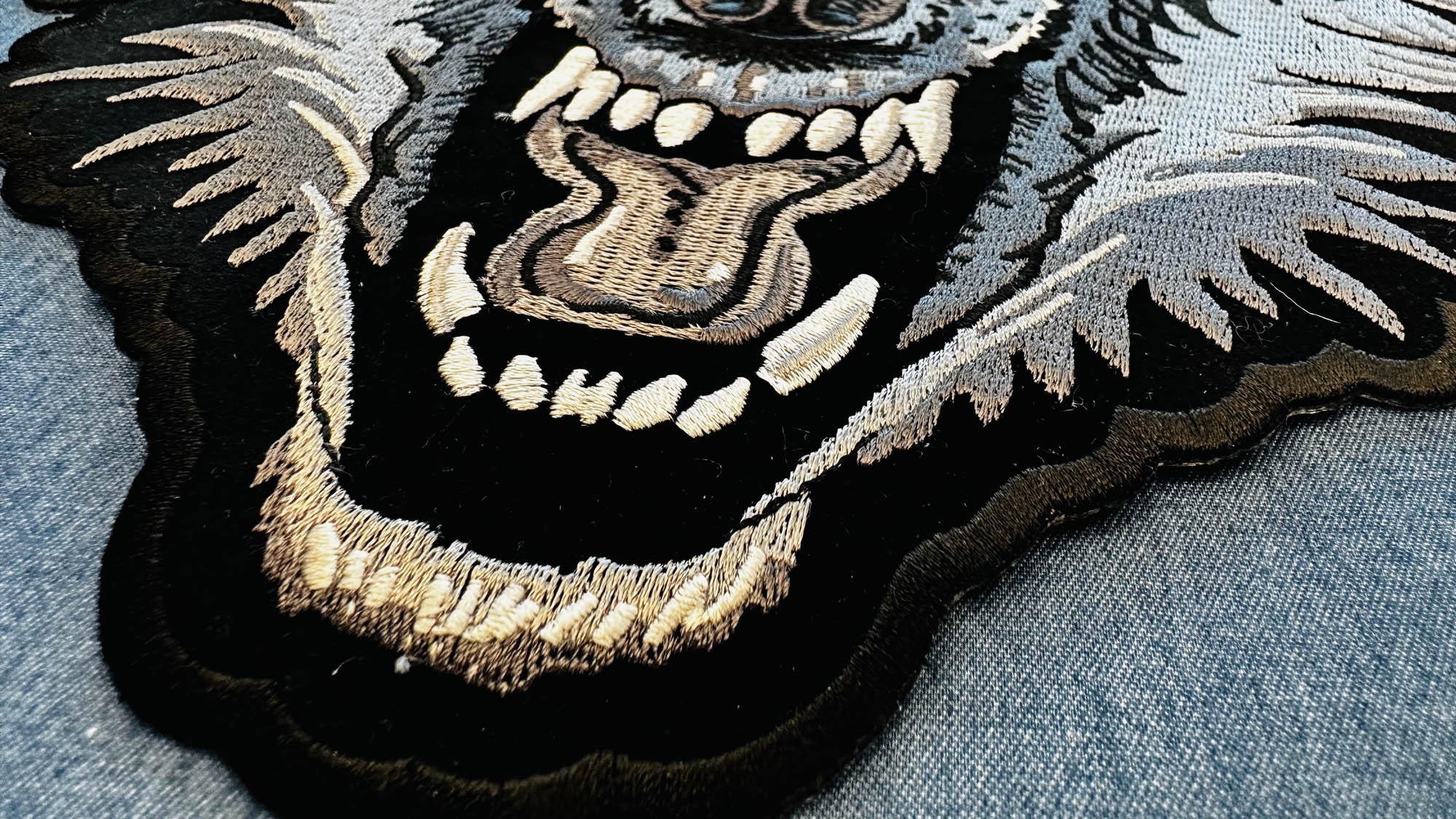 Wolf Patch, Large Animal Patches for Jackets by Ivamis Patches
