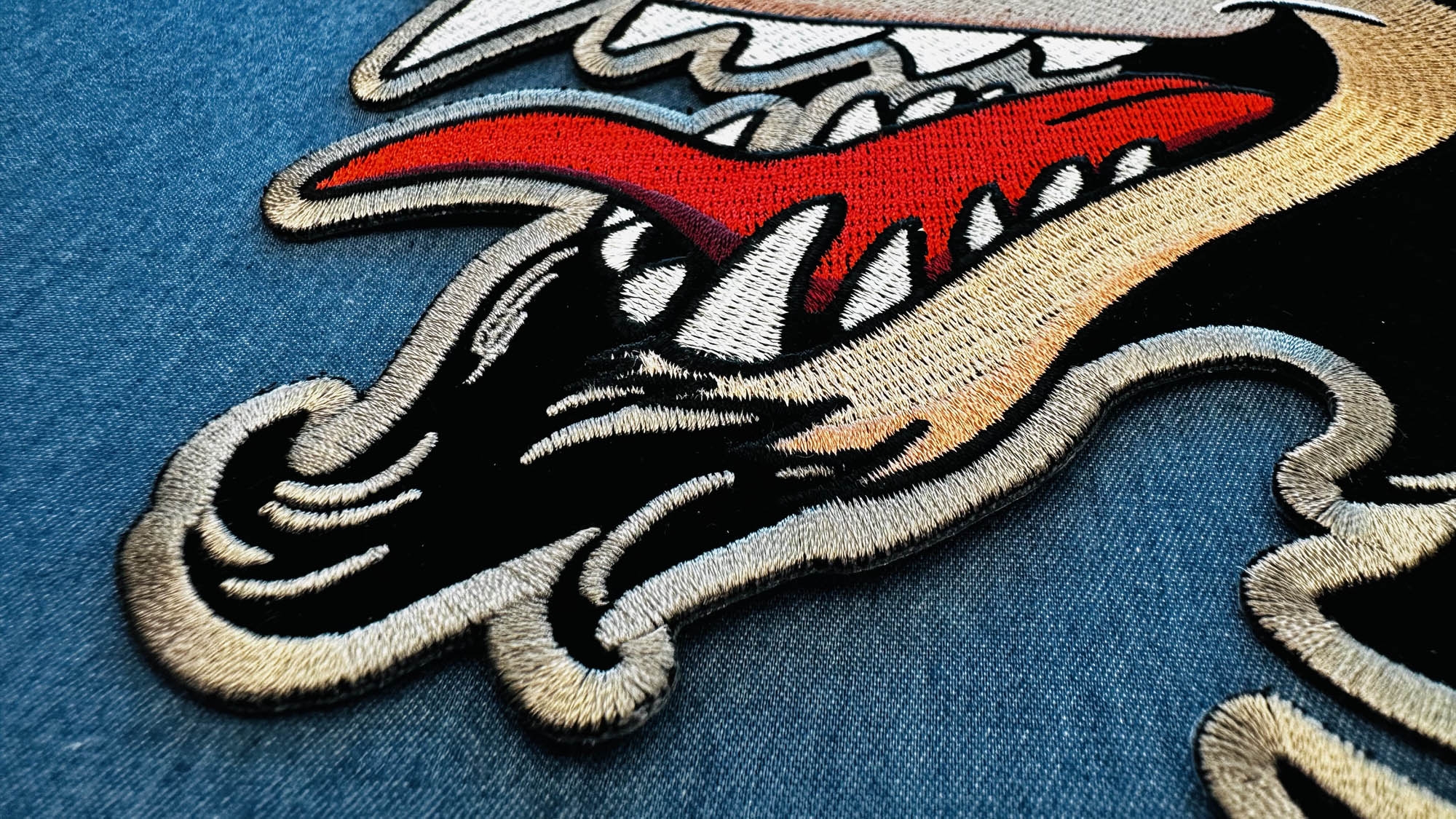 Wolf Patch, Large Animal Patches for Jackets by Ivamis Patches