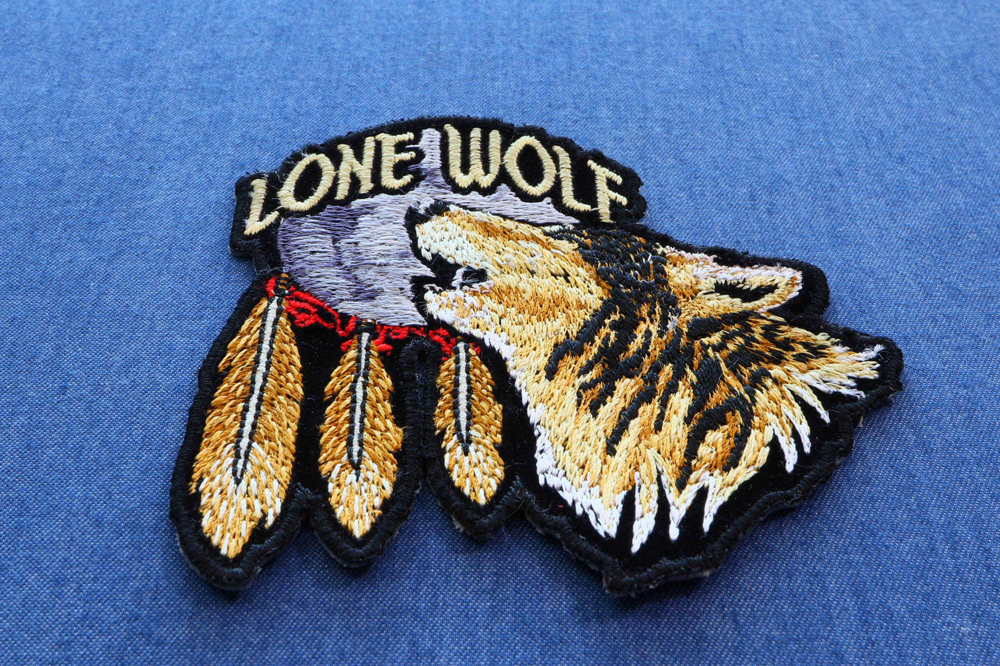 Lone Wolf Howling At The Moon Small Patch | Embroidered Patches by ...