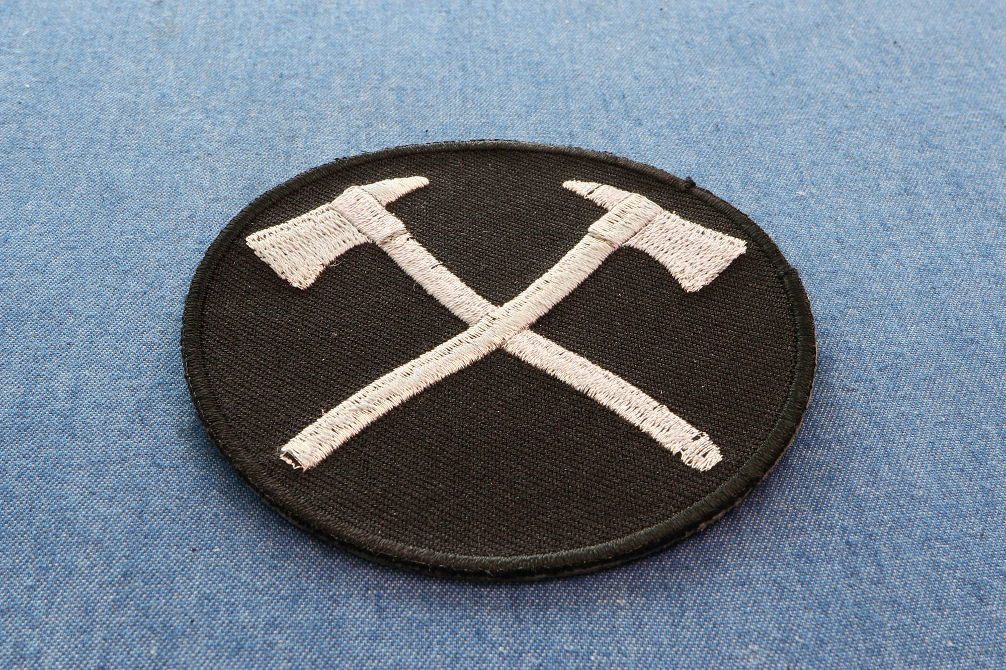 Crossed Firefighter Axes In Silver Patch | Embroidered Patches by ...