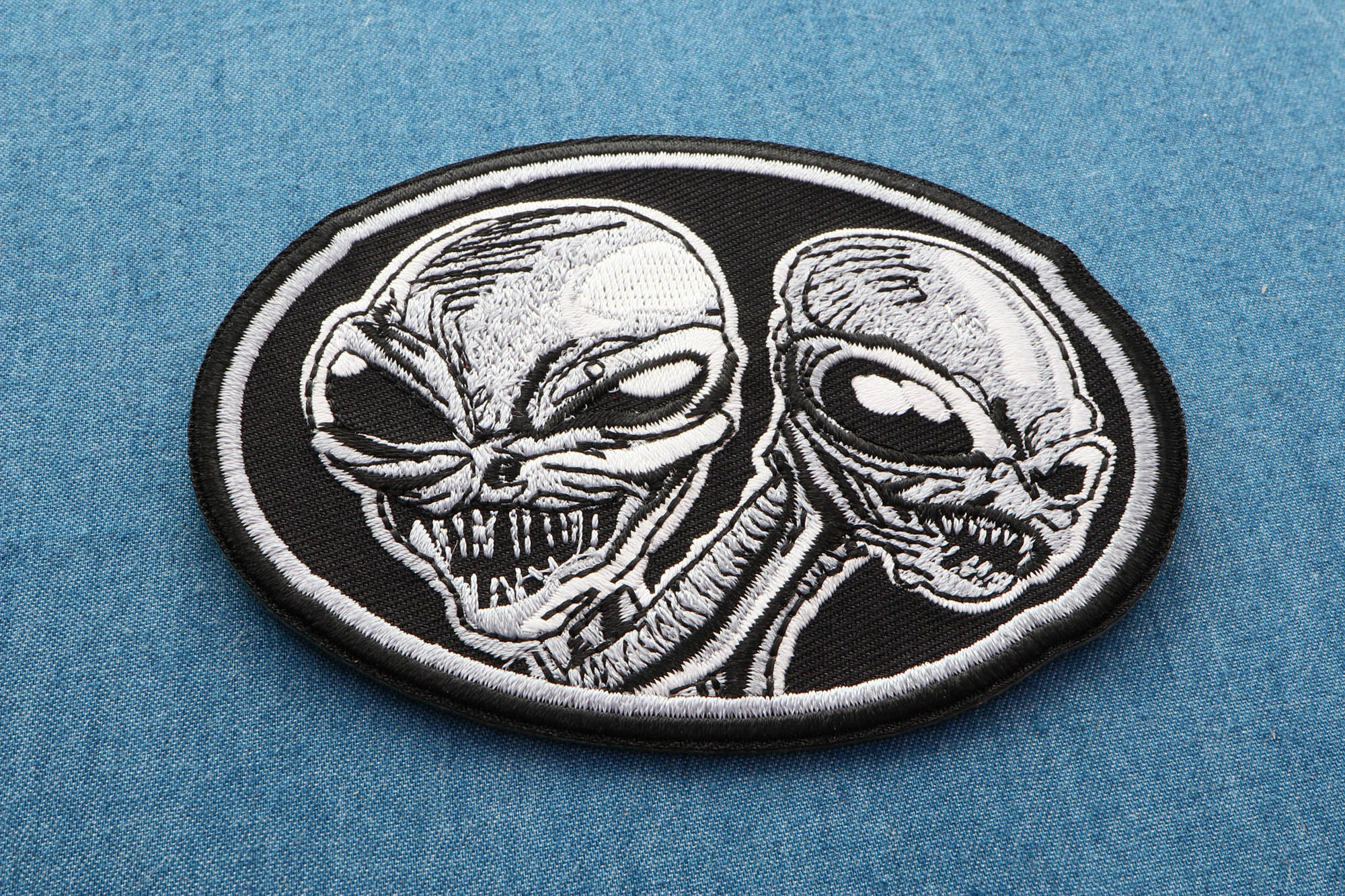 Two Aliens Patch - Iron on Novelty Patches by Ivamis Patches
