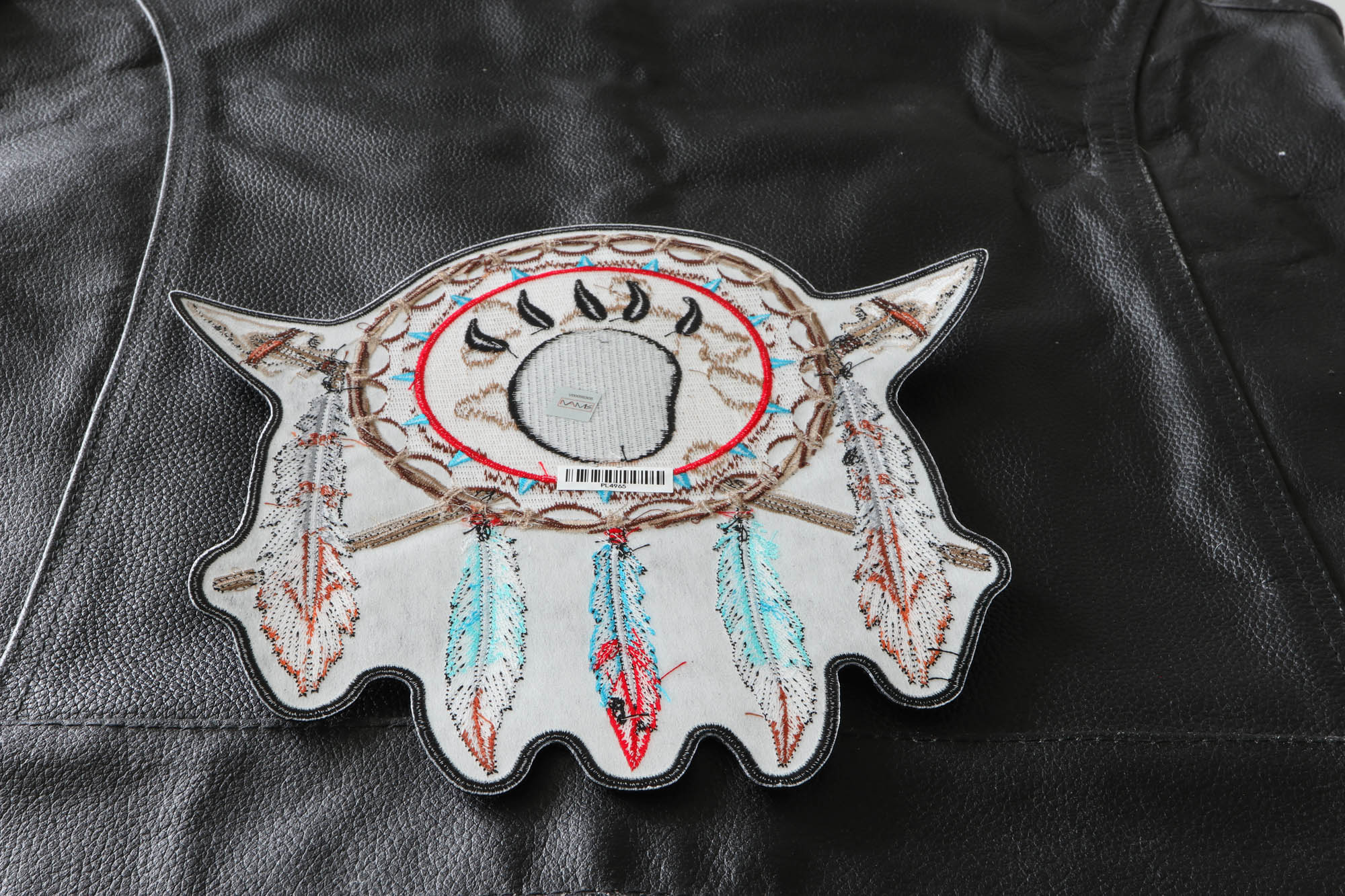 Native American Feathers, Arrow Heads, Paw Print Design Large Back ...