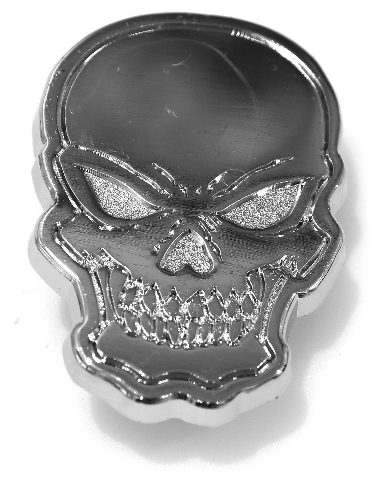 Skull Pin by Ivamis Patches