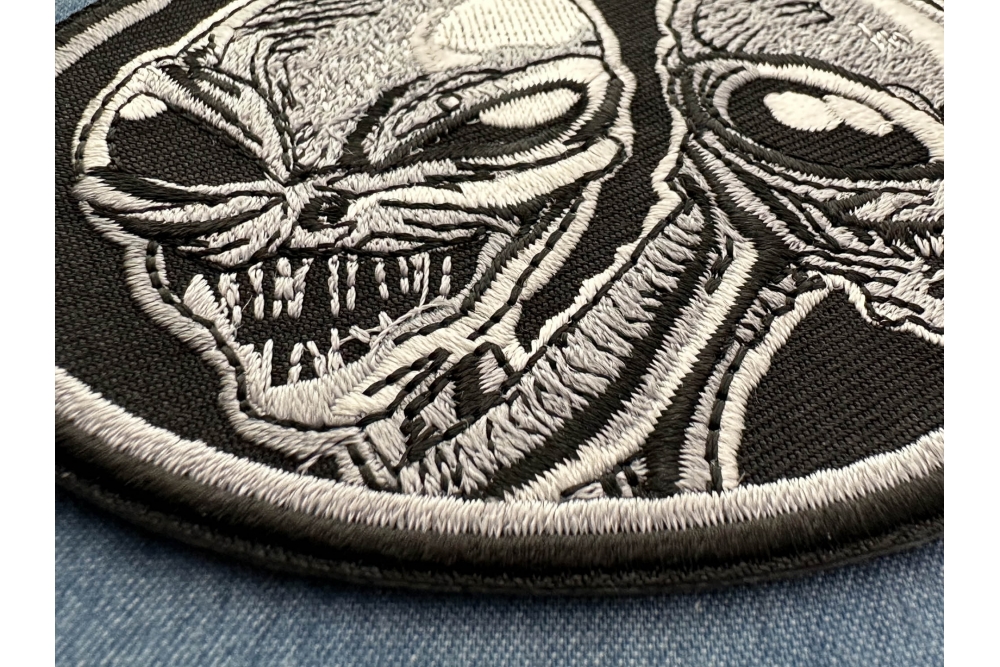 Two Aliens Patch - Iron on Novelty Patches by Ivamis Patches