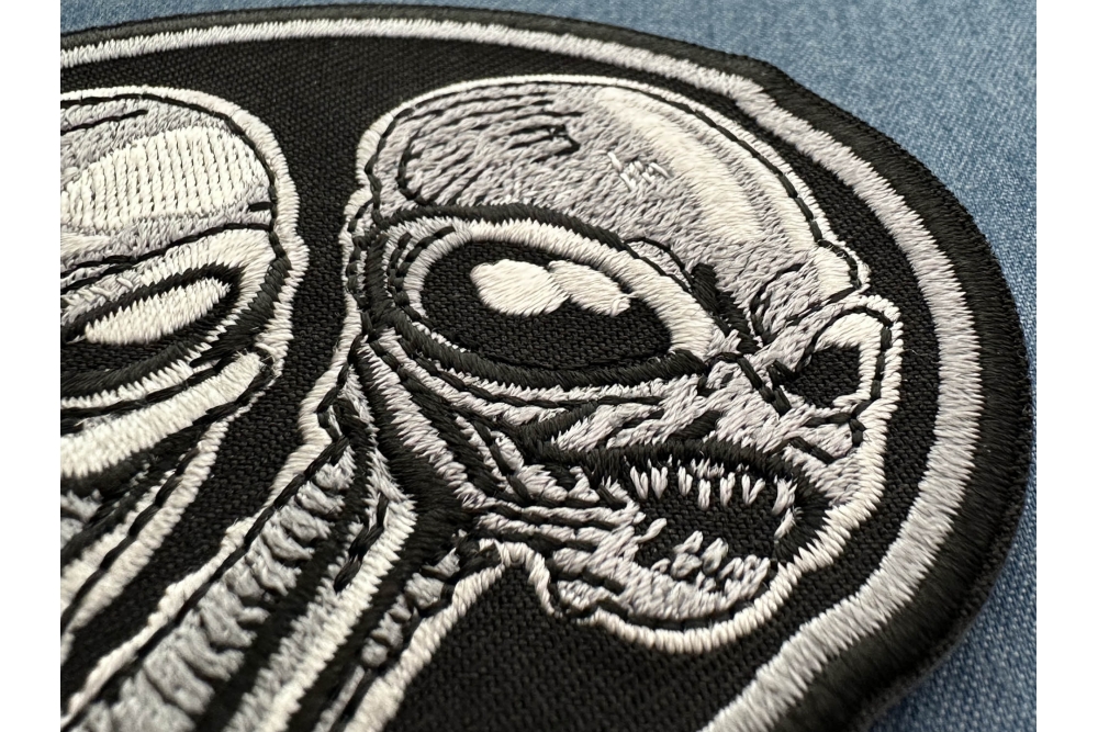 Two Aliens Patch - Iron on Novelty Patches by Ivamis Patches