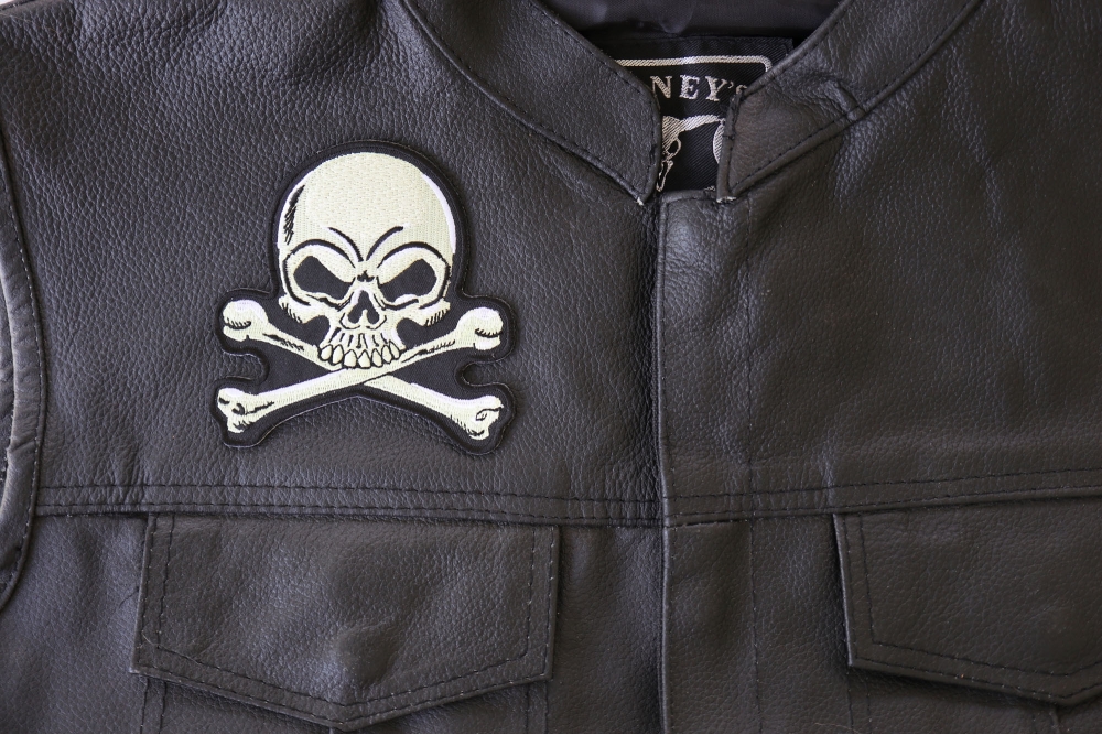 Skull and Crossbones medium Patch by Ivamis Patches