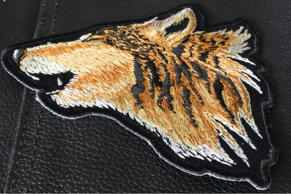 Wolf Patch for Sewing or Ironing on to Clothes by Ivamis Patches