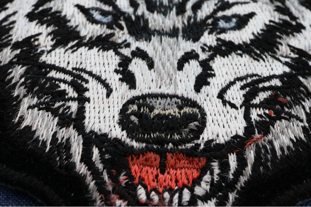 Wolf Patch for Sewing or Ironing on to Jackets by Ivamis Patches