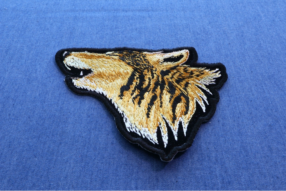 Wolf Patch for Sewing or Ironing on to Clothes by Ivamis Patches