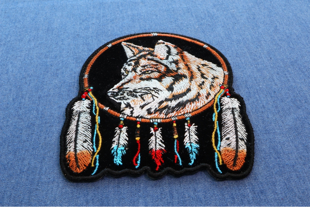 Wolf Patch for Sewing or Ironing on to Jackets by Ivamis Patches