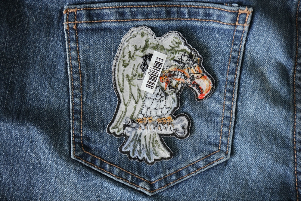 Vulture on Bone Patch - TheCheapPlace