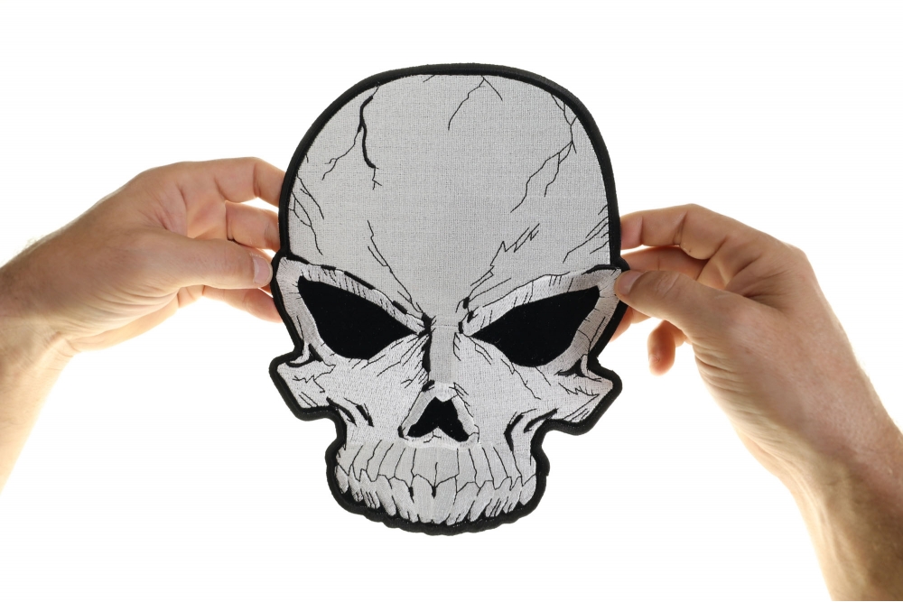 Large Cracked Skull Patch Grey
